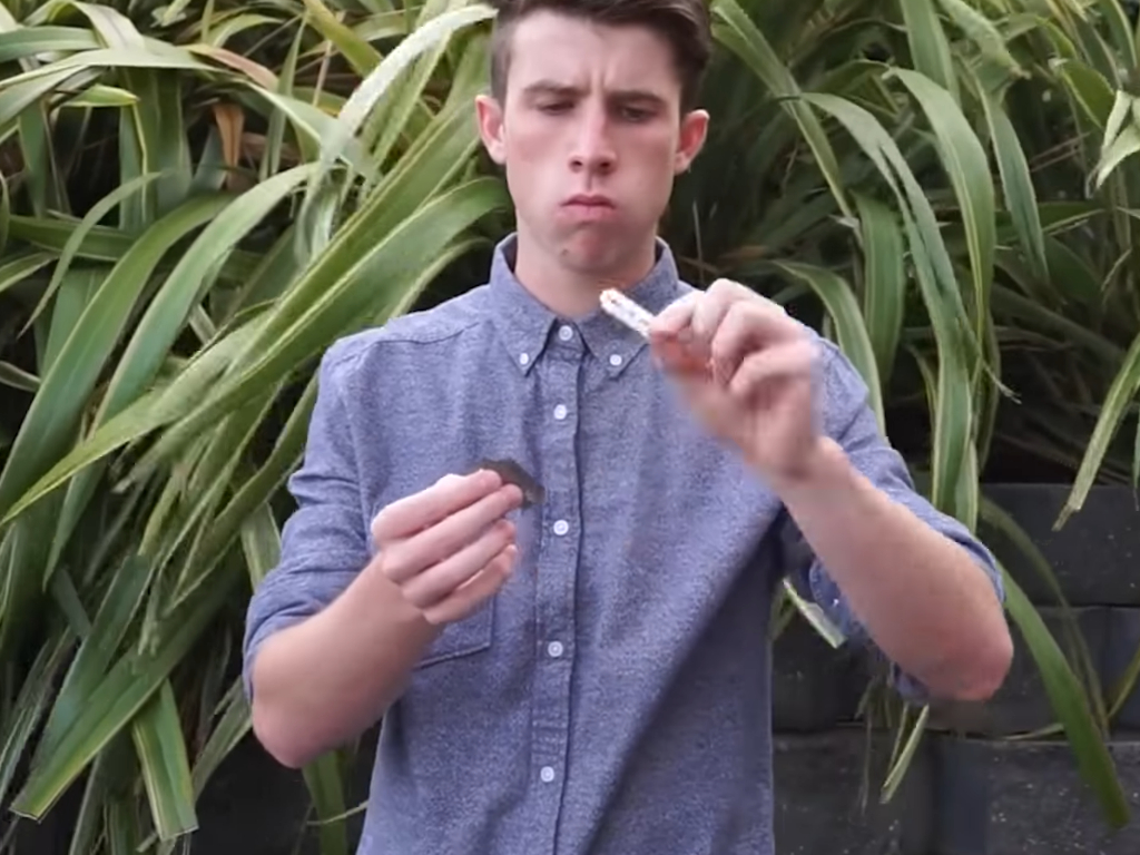 Famous Magic Tricks Secrets Revealed – Page 2 – Obsev