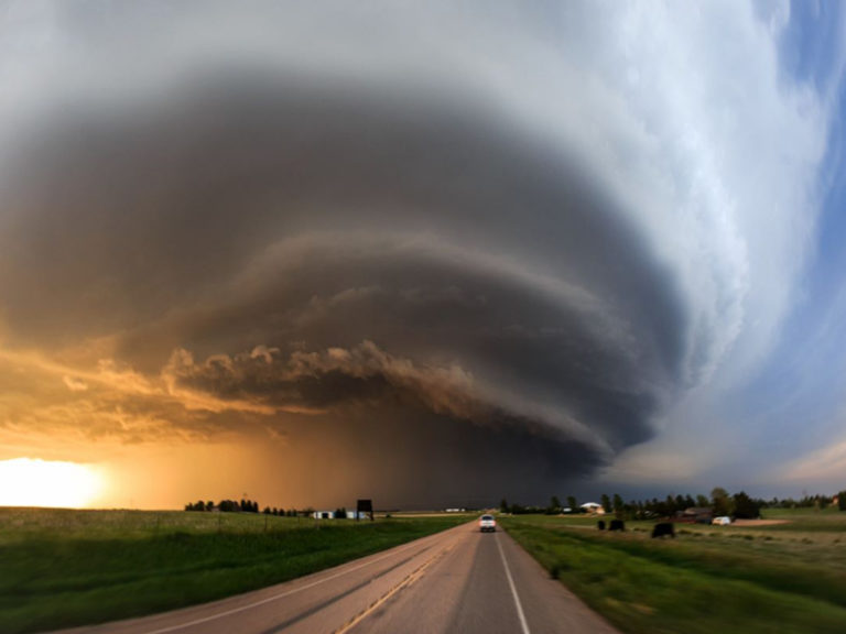 Insane Photos of Wild and Terrifying Weather – Page 10 – Obsev