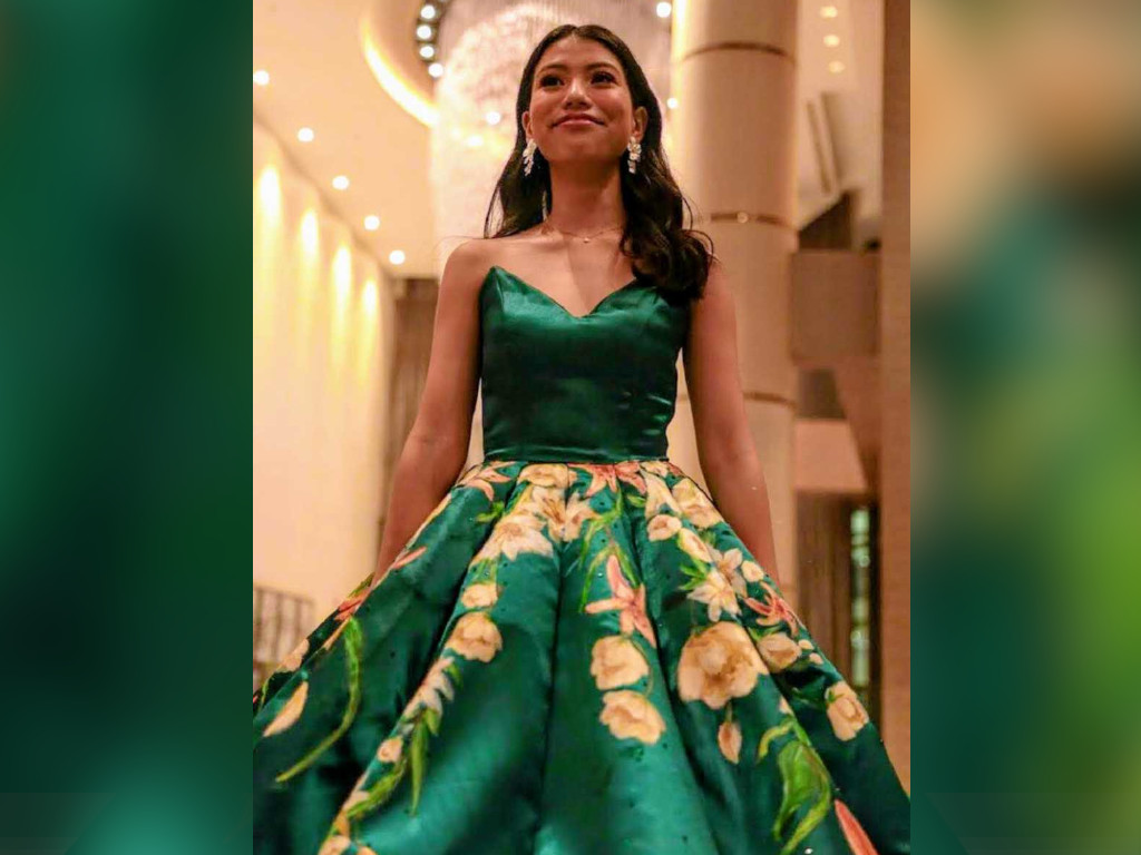 This High School Student Made Her Own Prom Dress From Scratch and Left ...