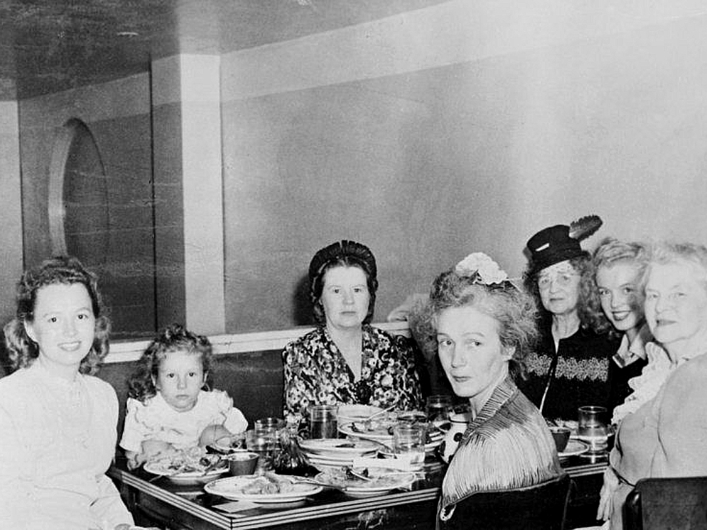 Marilyn Monroe’s Sister Just Turned 101 And She’s Beautiful – Page 37 ...