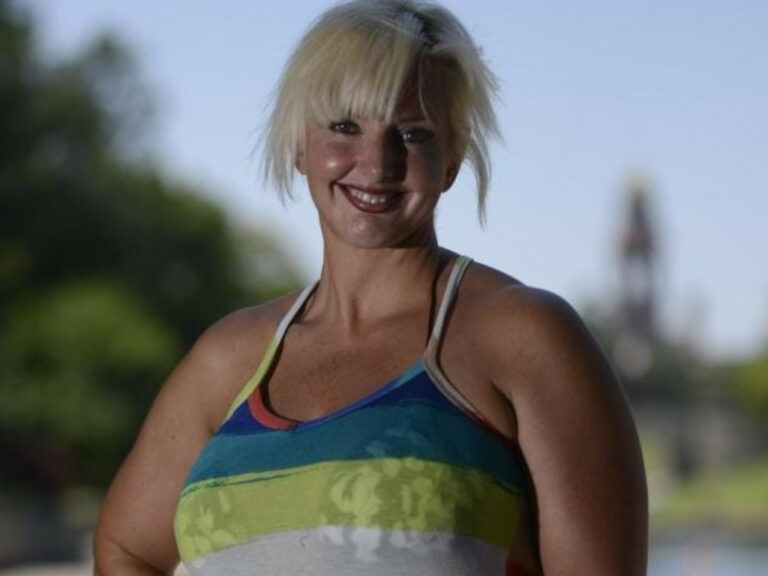 Young Mom Was Asked to Leave the Water Park Because of Her Outfit, But ...